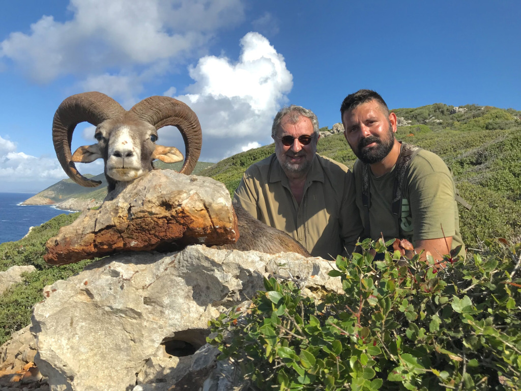Hunting trips in Greece, best rates and professional outfitters - Stalker